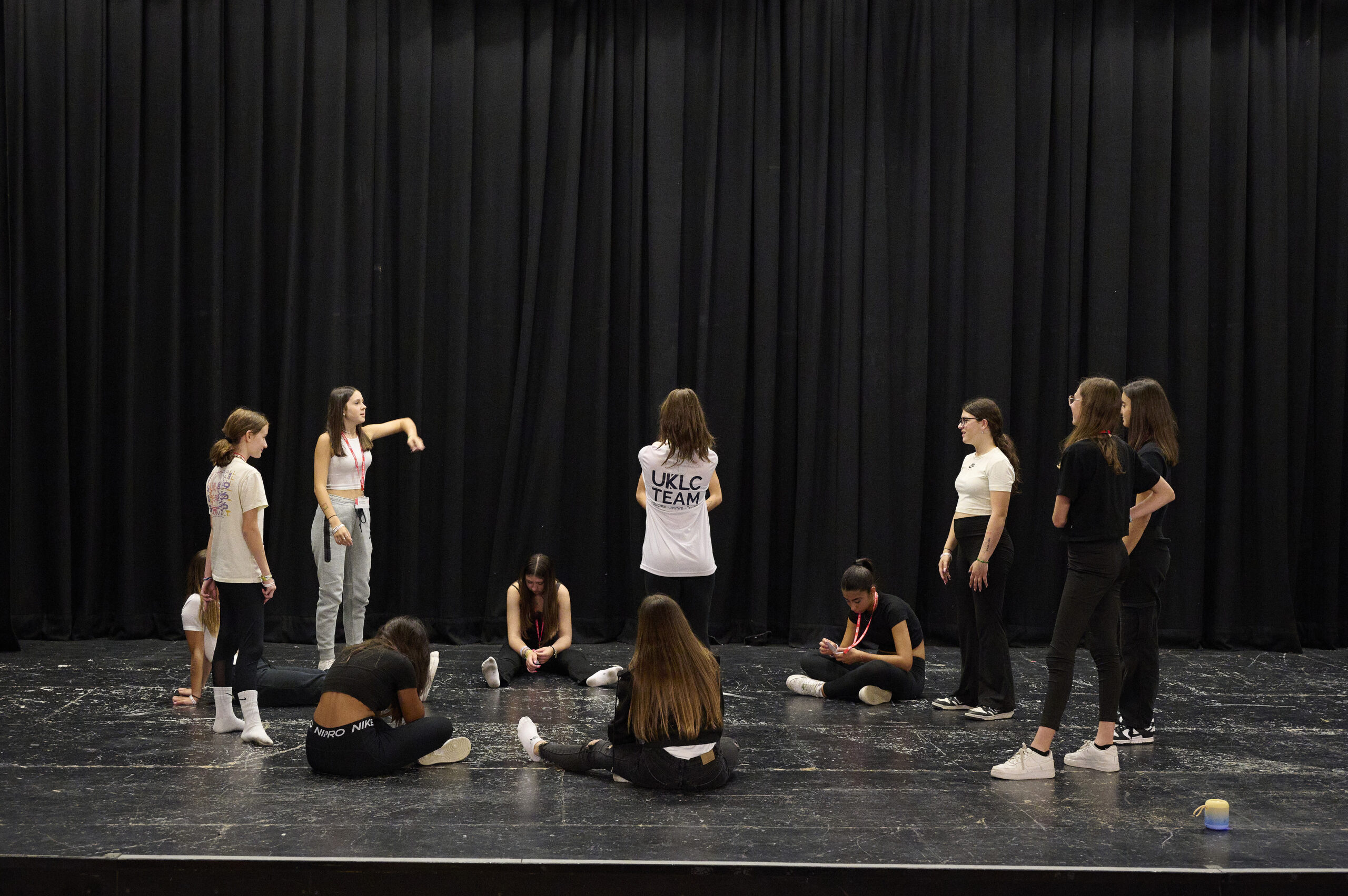 English Plus Performing Arts | UK Language CoursesUK Language Courses